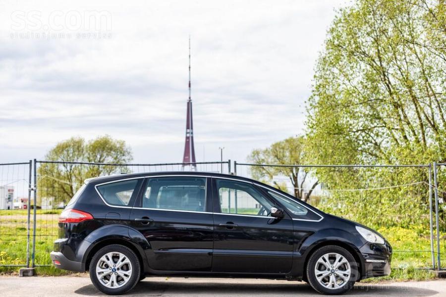 Black Ford S-Max 2012 in Riga, with an engine capacity of 2.00 L and mileage of 350 thousand km for 5790 €, photo 6 on AUTOMOTO.COM.LV