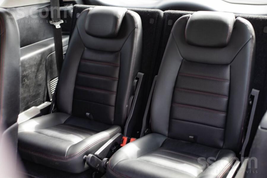 Black Ford S-Max 2012 in Riga, with an engine capacity of 2.00 L and mileage of 350 thousand km for 5790 €, photo 11 on AUTOMOTO.COM.LV