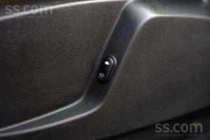 Black Ford S-Max 2012 in Riga, with an engine capacity of 2.00 L and mileage of 350 thousand km for 5790 €, photo 15 on AUTOMOTO.COM.LV