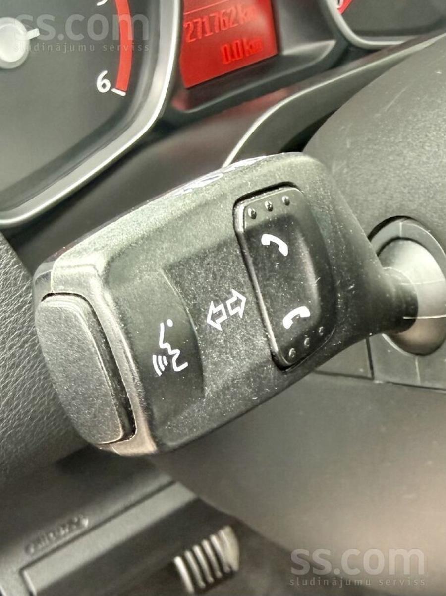Melns Ford S-Max 2012 Rīga, ar dzinēja tilpumu 2.00 L un nobraukumu 0 tūkst. km par 4990 €, foto 20 vietnē AUTOMOTO.COM.LV