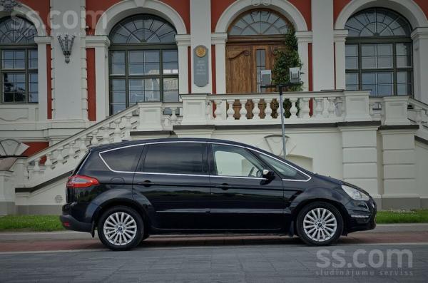 Black Ford S-Max 2012 in Jelgava, with an engine capacity of 2.00 L and mileage of 256 thousand km for 5490 €, photo 3 on AUTOMOTO.COM.LV