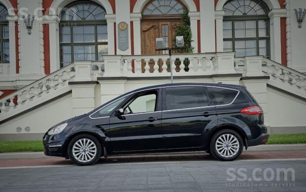 Black Ford S-Max 2012 in Jelgava, with an engine capacity of 2.00 L and mileage of 256 thousand km for 5490 €, photo 4 on AUTOMOTO.COM.LV