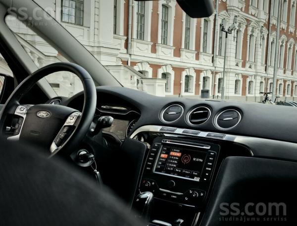 Black Ford S-Max 2012 in Jelgava, with an engine capacity of 2.00 L and mileage of 256 thousand km for 5490 €, photo 10 on AUTOMOTO.COM.LV