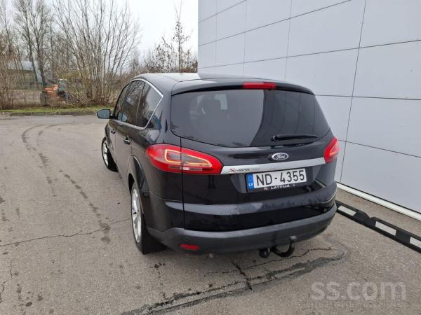 Melns Ford S-Max 2012 Ogre, ar dzinēja tilpumu 2.00 L un nobraukumu 215 tūkst. km par 5450 €, foto 2 vietnē AUTOMOTO.COM.LV