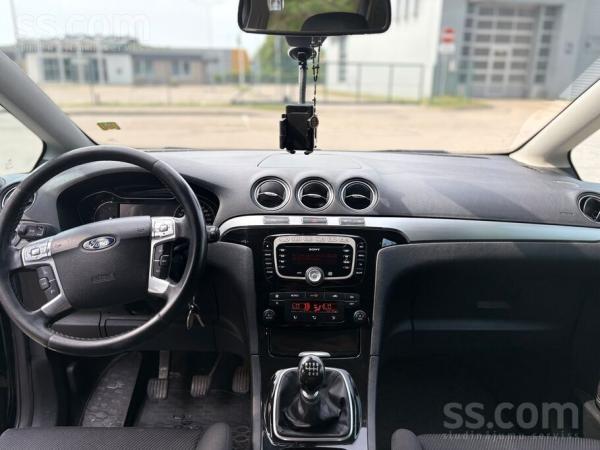 Melns Ford S-Max 2012 Ogre, ar dzinēja tilpumu 2.00 L un nobraukumu 216 tūkst. km par 5450 €, foto 4 vietnē AUTOMOTO.COM.LV