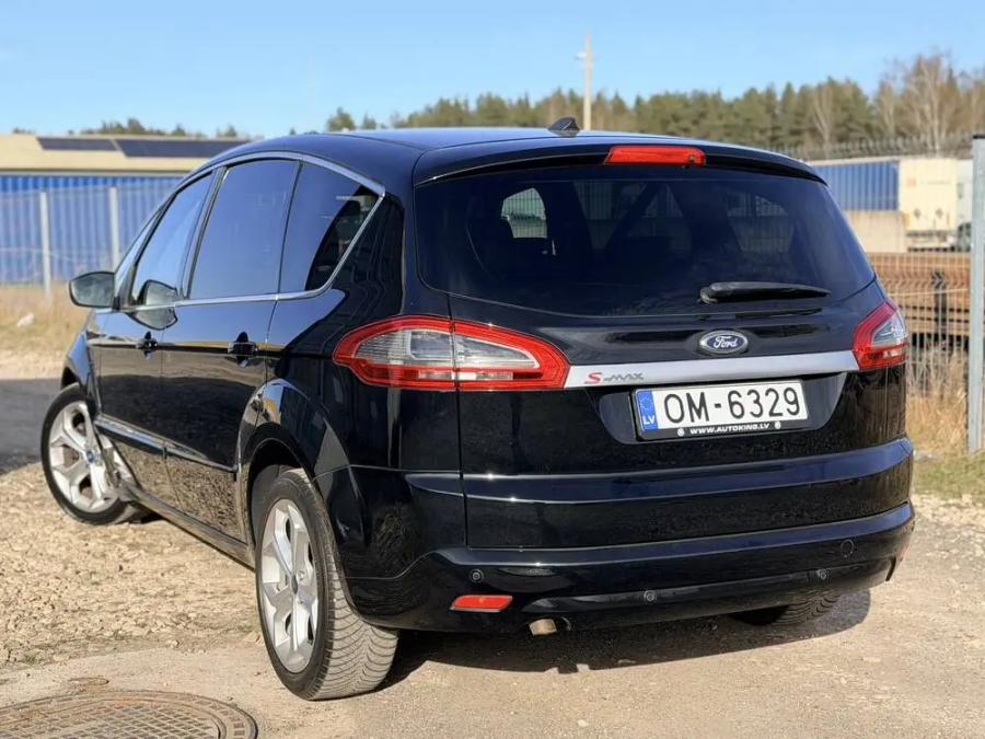 Melns Ford S-Max 2012 Rīga, ar dzinēja tilpumu 2.00 L un nobraukumu 315 tūkst. km par 6300 €, foto 3 vietnē AUTOMOTO.COM.LV