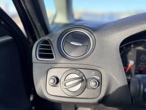 Melns Ford S-Max 2012 Rīga, ar dzinēja tilpumu 2.00 L un nobraukumu 315 tūkst. km par 6300 €, foto 13 vietnē AUTOMOTO.COM.LV