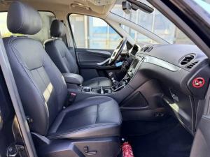 Melns Ford S-Max 2012 Rīga, ar dzinēja tilpumu 2.00 L un nobraukumu 315 tūkst. km par 6300 €, foto 23 vietnē AUTOMOTO.COM.LV