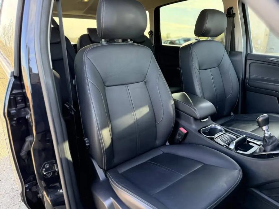 Melns Ford S-Max 2012 Rīga, ar dzinēja tilpumu 2.00 L un nobraukumu 315 tūkst. km par 6300 €, foto 25 vietnē AUTOMOTO.COM.LV