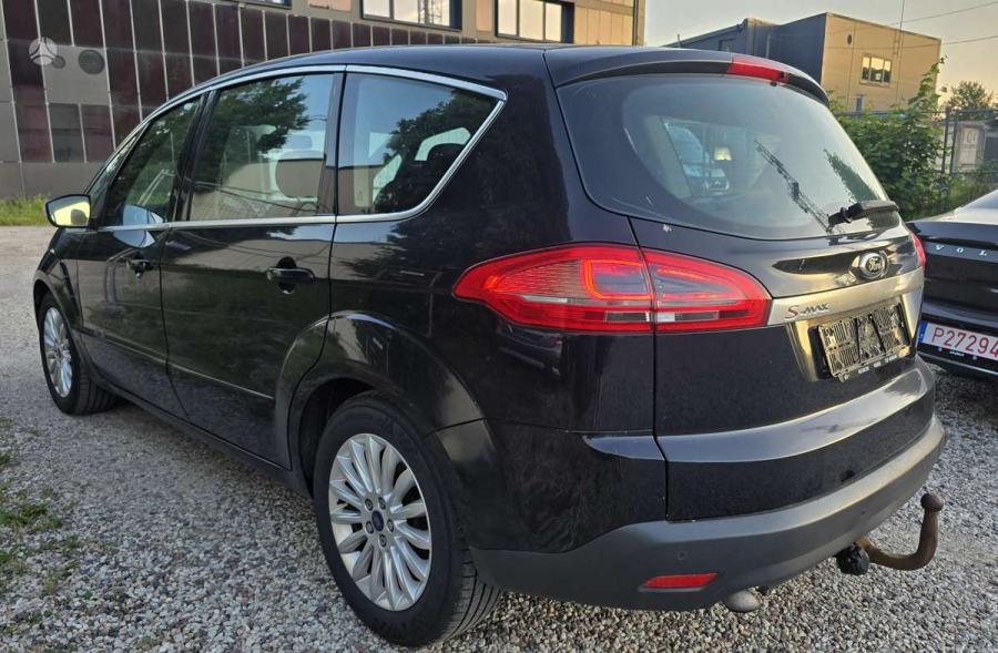 Melns Ford S-Max 2012 Kauņa, ar dzinēja tilpumu 2.00 L un nobraukumu 341 tūkst. km par 3390 €, foto 5 vietnē AUTOMOTO.COM.LV