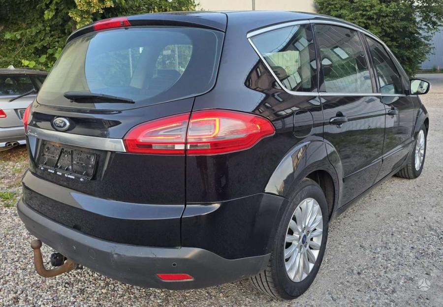 Melns Ford S-Max 2012 Kauņa, ar dzinēja tilpumu 2.00 L un nobraukumu 341 tūkst. km par 3390 €, foto 7 vietnē AUTOMOTO.COM.LV