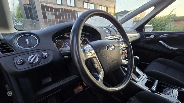 Melns Ford S-Max 2012 Kauņa, ar dzinēja tilpumu 2.00 L un nobraukumu 341 tūkst. km par 3390 €, foto 8 vietnē AUTOMOTO.COM.LV