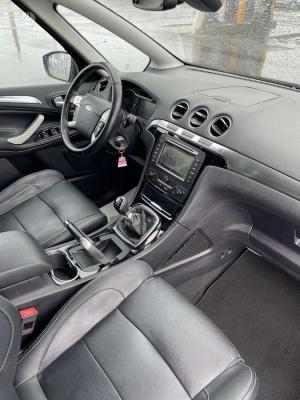 Melns Ford S-Max 2012 Panevēža, ar dzinēja tilpumu 2.00 L un nobraukumu 324 tūkst. km par 4750 €, foto 11 vietnē AUTOMOTO.COM.LV