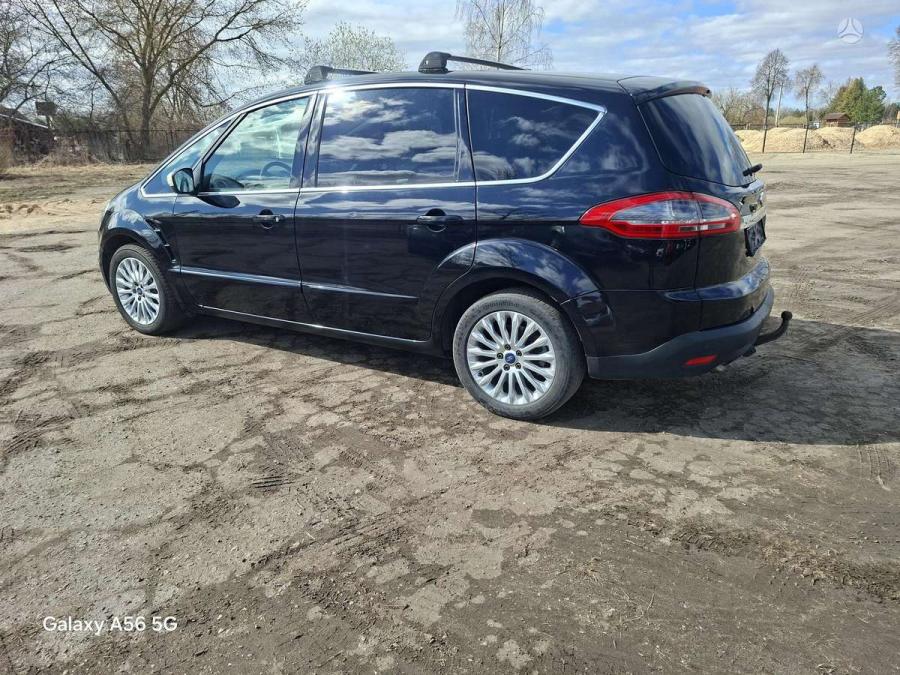 Melns Ford S-Max 2012 Pasvalys, ar dzinēja tilpumu 1.60 L un nobraukumu 293 tūkst. km par 3100 €, foto 5 vietnē AUTOMOTO.COM.LV