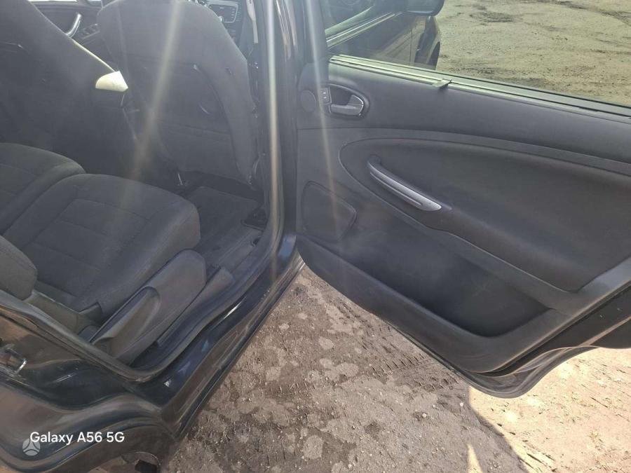 Melns Ford S-Max 2012 Pasvalys, ar dzinēja tilpumu 1.60 L un nobraukumu 293 tūkst. km par 3100 €, foto 18 vietnē AUTOMOTO.COM.LV