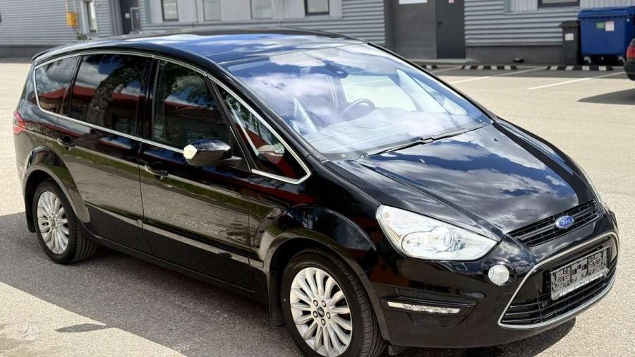 Black Ford S-Max 2012 in Panevezys, with an engine capacity of 2.00 L and mileage of 250 thousand km for 5500 €, photo 6 on AUTOMOTO.COM.LV