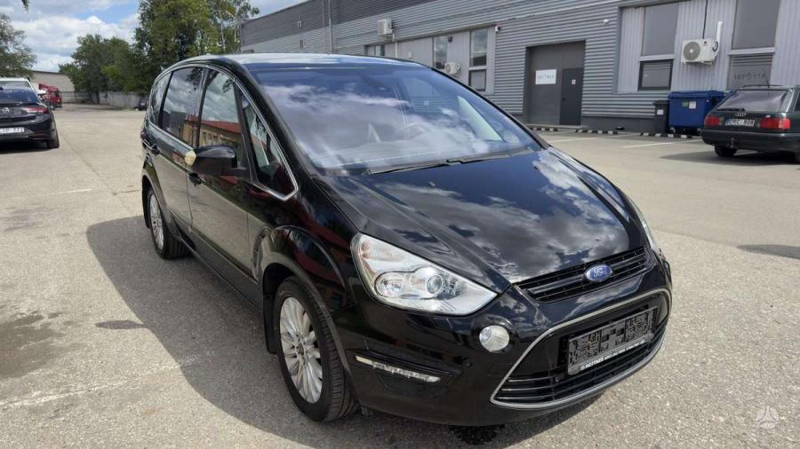 Black Ford S-Max 2012 in Panevezys, with an engine capacity of 2.00 L and mileage of 250 thousand km for 5500 €, photo 19 on AUTOMOTO.COM.LV