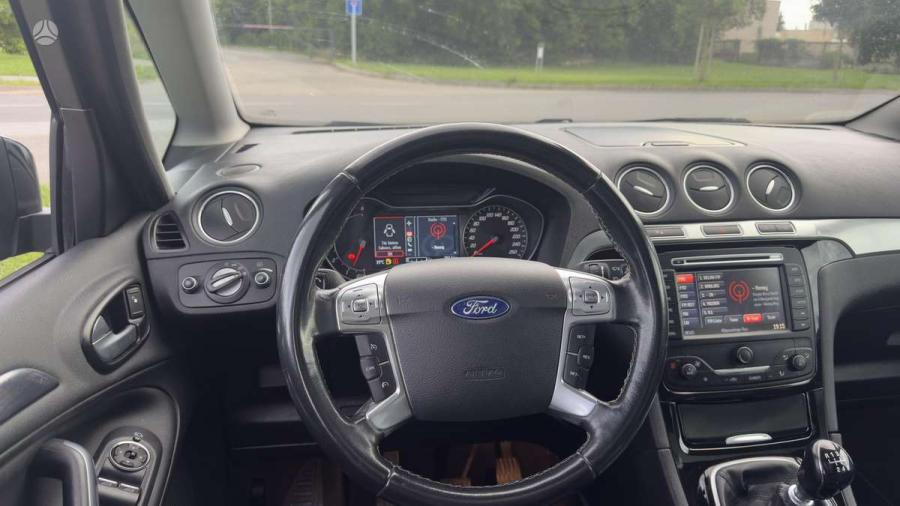 Black Ford S-Max 2012 in Panevezys, with an engine capacity of 2.00 L and mileage of 250 thousand km for 5500 €, photo 25 on AUTOMOTO.COM.LV