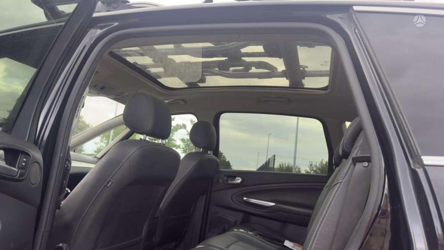 Black Ford S-Max 2012 in Panevezys, with an engine capacity of 2.00 L and mileage of 250 thousand km for 5500 €, photo 27 on AUTOMOTO.COM.LV