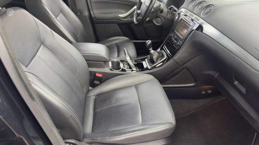 Black Ford S-Max 2012 in Panevezys, with an engine capacity of 2.00 L and mileage of 250 thousand km for 5500 €, photo 28 on AUTOMOTO.COM.LV