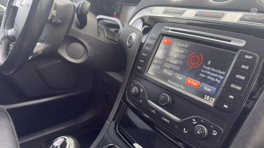 Black Ford S-Max 2012 in Panevezys, with an engine capacity of 2.00 L and mileage of 250 thousand km for 5500 €, photo 29 on AUTOMOTO.COM.LV