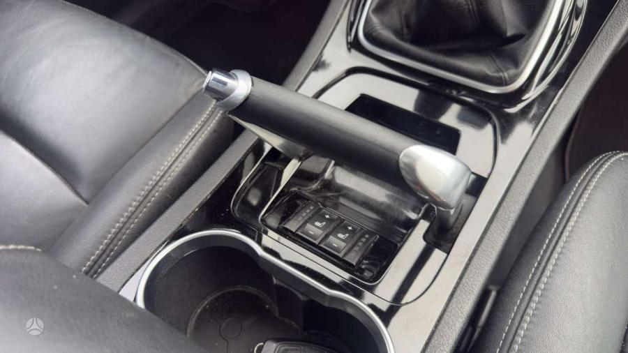 Black Ford S-Max 2012 in Panevezys, with an engine capacity of 2.00 L and mileage of 250 thousand km for 5500 €, photo 30 on AUTOMOTO.COM.LV