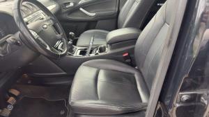 Black Ford S-Max 2012 in Panevezys, with an engine capacity of 2.00 L and mileage of 250 thousand km for 5500 €, photo 32 on AUTOMOTO.COM.LV