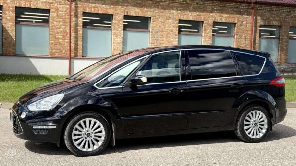Black Ford S-Max 2012 in Panevezys, with an engine capacity of 2.00 L and mileage of 250 thousand km for 5500 €, photo 2 on AUTOMOTO.COM.LV