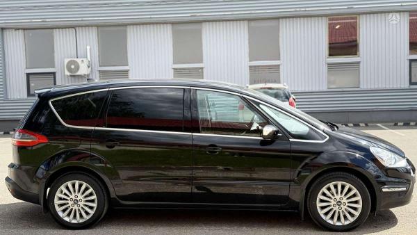 Black Ford S-Max 2012 in Panevezys, with an engine capacity of 2.00 L and mileage of 250 thousand km for 5500 €, photo 6 on AUTOMOTO.COM.LV