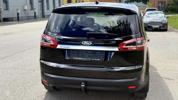Black Ford S-Max 2012 in Panevezys, with an engine capacity of 2.00 L and mileage of 250 thousand km for 5500 €, photo 10 on AUTOMOTO.COM.LV