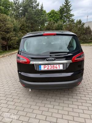Black Ford S-Max 2012 in Mazeikiai, with an engine capacity of 2.00 L and mileage of 268 thousand km for 4500 €, photo 5 on AUTOMOTO.COM.LV