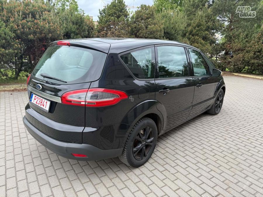 Black Ford S-Max 2012 in Mazeikiai, with an engine capacity of 2.00 L and mileage of 268 thousand km for 4500 €, photo 6 on AUTOMOTO.COM.LV
