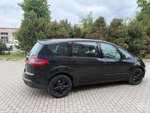Black Ford S-Max 2012 in Mazeikiai, with an engine capacity of 2.00 L and mileage of 268 thousand km for 4500 €, photo 8 on AUTOMOTO.COM.LV