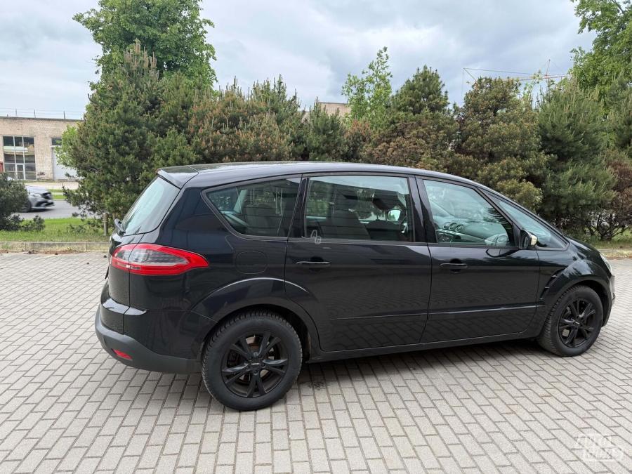 Black Ford S-Max 2012 in Mazeikiai, with an engine capacity of 2.00 L and mileage of 268 thousand km for 4500 €, photo 8 on AUTOMOTO.COM.LV