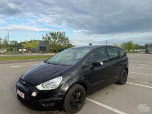 Black Ford S-Max 2012 in Mazeikiai, with an engine capacity of 2.00 L and mileage of 268 thousand km for 4500 €, photo 17 on AUTOMOTO.COM.LV