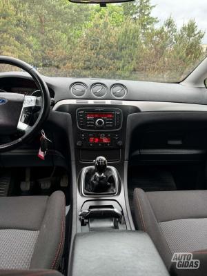 Black Ford S-Max 2012 in Mazeikiai, with an engine capacity of 2.00 L and mileage of 268 thousand km for 4500 €, photo 26 on AUTOMOTO.COM.LV