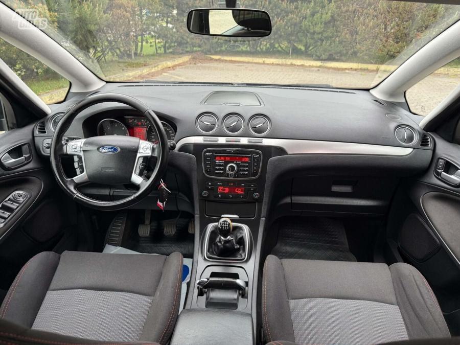 Black Ford S-Max 2012 in Mazeikiai, with an engine capacity of 2.00 L and mileage of 268 thousand km for 4500 €, photo 29 on AUTOMOTO.COM.LV