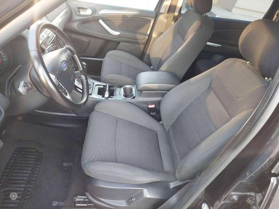 Black Ford S-Max 2012 in Kaunas, with an engine capacity of 2.20 L and mileage of 278 thousand km for 4990 €, photo 13 on AUTOMOTO.COM.LV