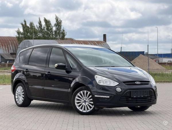 Black Ford S-Max 2012 in Taurage, with an engine capacity of 2.00 L and mileage of 299 thousand km for 4900 €, photo 5 on AUTOMOTO.COM.LV