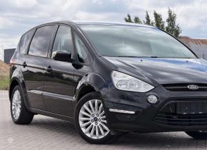 Black Ford S-Max 2012 in Taurage, with an engine capacity of 2.00 L and mileage of 299 thousand km for 4900 €, photo 7 on AUTOMOTO.COM.LV