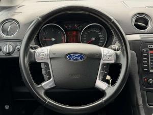 Black Ford S-Max 2012 in Taurage, with an engine capacity of 2.00 L and mileage of 299 thousand km for 4900 €, photo 19 on AUTOMOTO.COM.LV
