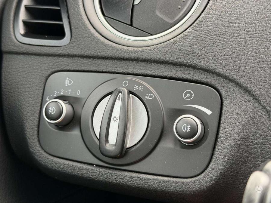 Black Ford S-Max 2012 in Taurage, with an engine capacity of 2.00 L and mileage of 299 thousand km for 4900 €, photo 26 on AUTOMOTO.COM.LV