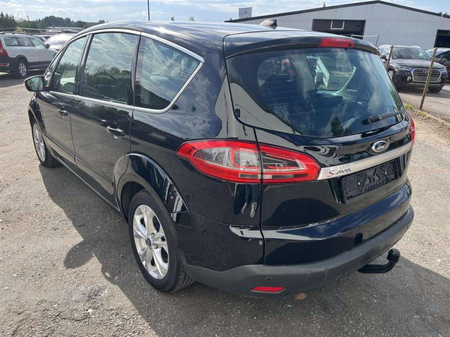 Black Ford S-Max 2012 in Utena, with an engine capacity of 2.00 L and mileage of 244 thousand km for 4850 €, photo 7 on AUTOMOTO.COM.LV