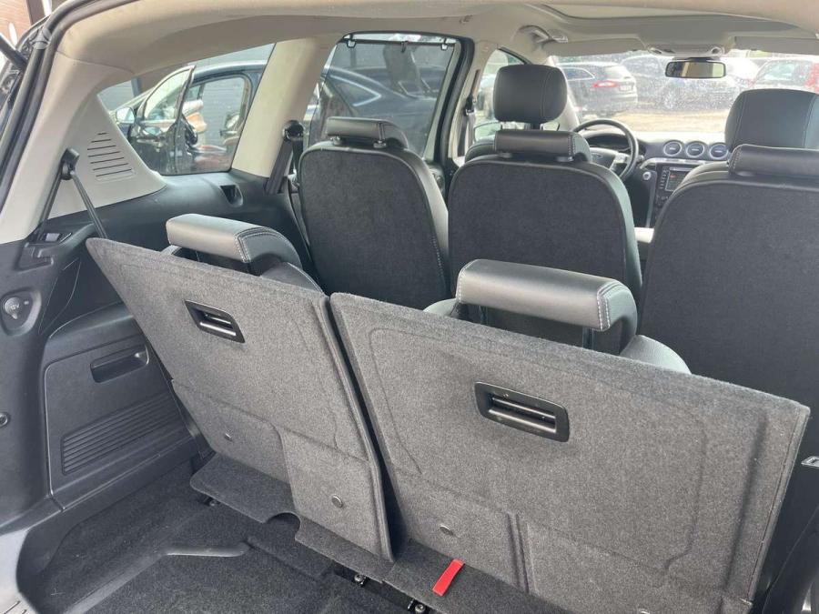 Black Ford S-Max 2012 in Utena, with an engine capacity of 2.00 L and mileage of 244 thousand km for 4850 €, photo 13 on AUTOMOTO.COM.LV