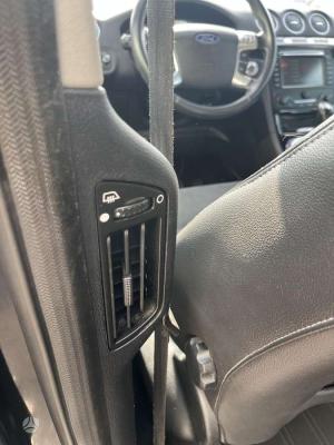 Black Ford S-Max 2012 in Utena, with an engine capacity of 2.00 L and mileage of 244 thousand km for 4850 €, photo 15 on AUTOMOTO.COM.LV