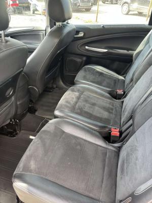 Black Ford S-Max 2012 in Utena, with an engine capacity of 2.00 L and mileage of 244 thousand km for 4850 €, photo 16 on AUTOMOTO.COM.LV