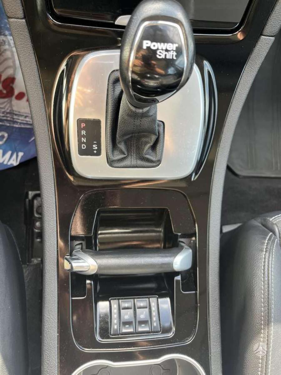 Black Ford S-Max 2012 in Utena, with an engine capacity of 2.00 L and mileage of 244 thousand km for 4850 €, photo 21 on AUTOMOTO.COM.LV