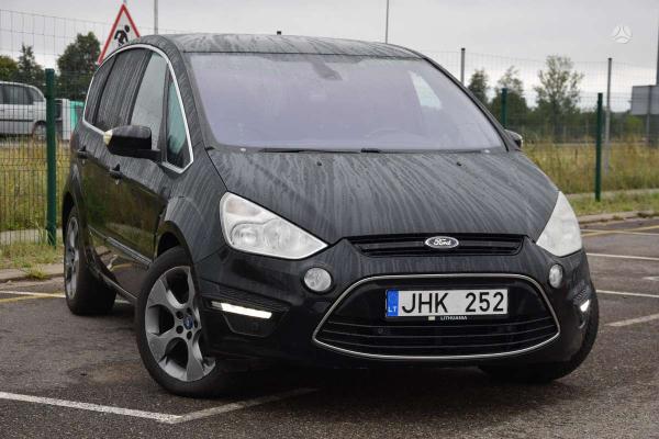 Black Ford S-Max 2012 in Vilnius, with an engine capacity of 2.00 L and mileage of 314 thousand km for 4600 €, photo 4 on AUTOMOTO.COM.LV