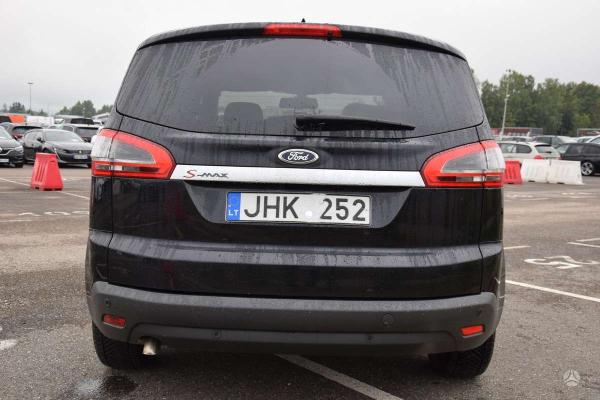 Black Ford S-Max 2012 in Vilnius, with an engine capacity of 2.00 L and mileage of 314 thousand km for 4600 €, photo 9 on AUTOMOTO.COM.LV