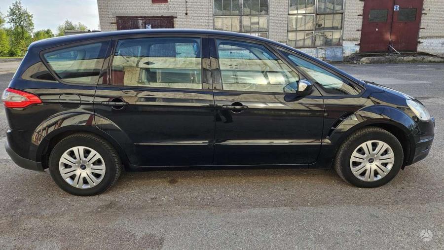 Melns Ford S-Max 2012 Rokiškis, ar dzinēja tilpumu 2.00 L un nobraukumu 310 tūkst. km par 4200 €, foto 3 vietnē AUTOMOTO.COM.LV